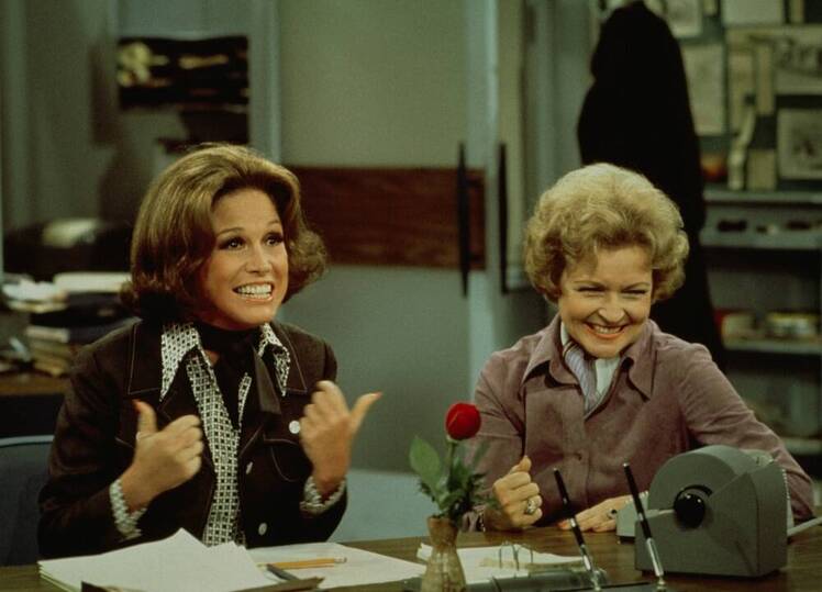 Mary Tyler Moore's Battle With Diabetes — Her Famous Friends Speak Out ...
