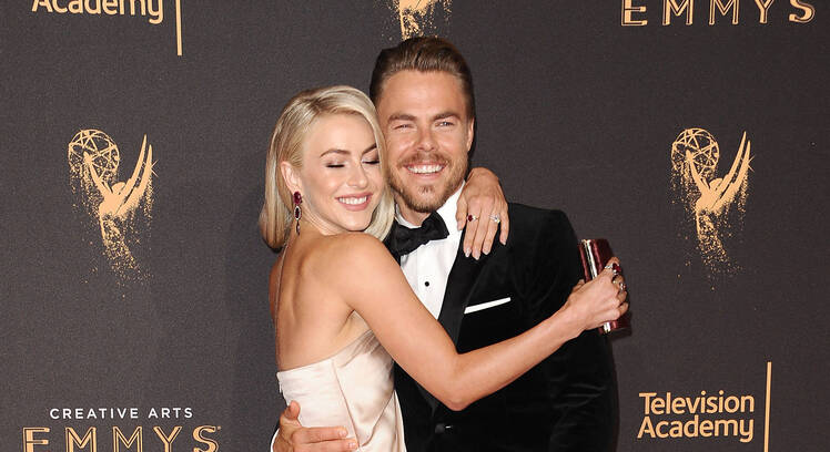 Derek Hough Jokes About Having to Elope After Sister Julianne Hough's ...