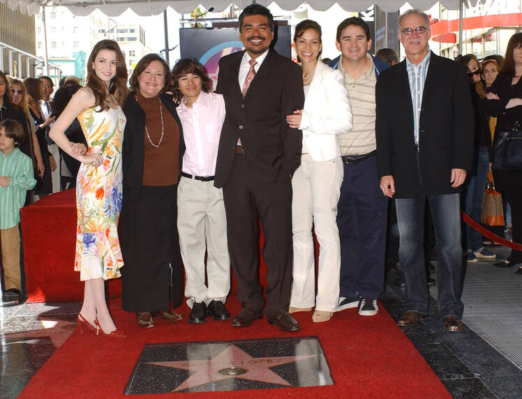 George Lopez Cast Names