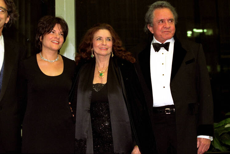 Rosanne Cash Calls Dad Johnny's Affair With June Carter 'Painful ...